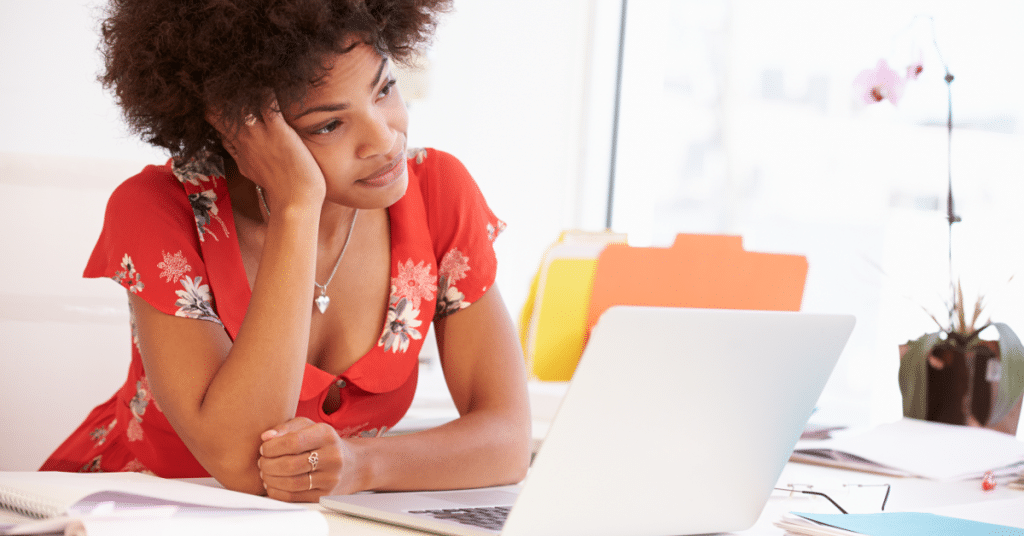 Você costuma ficar sentado, esperando que seu próximo passo na carreira ...